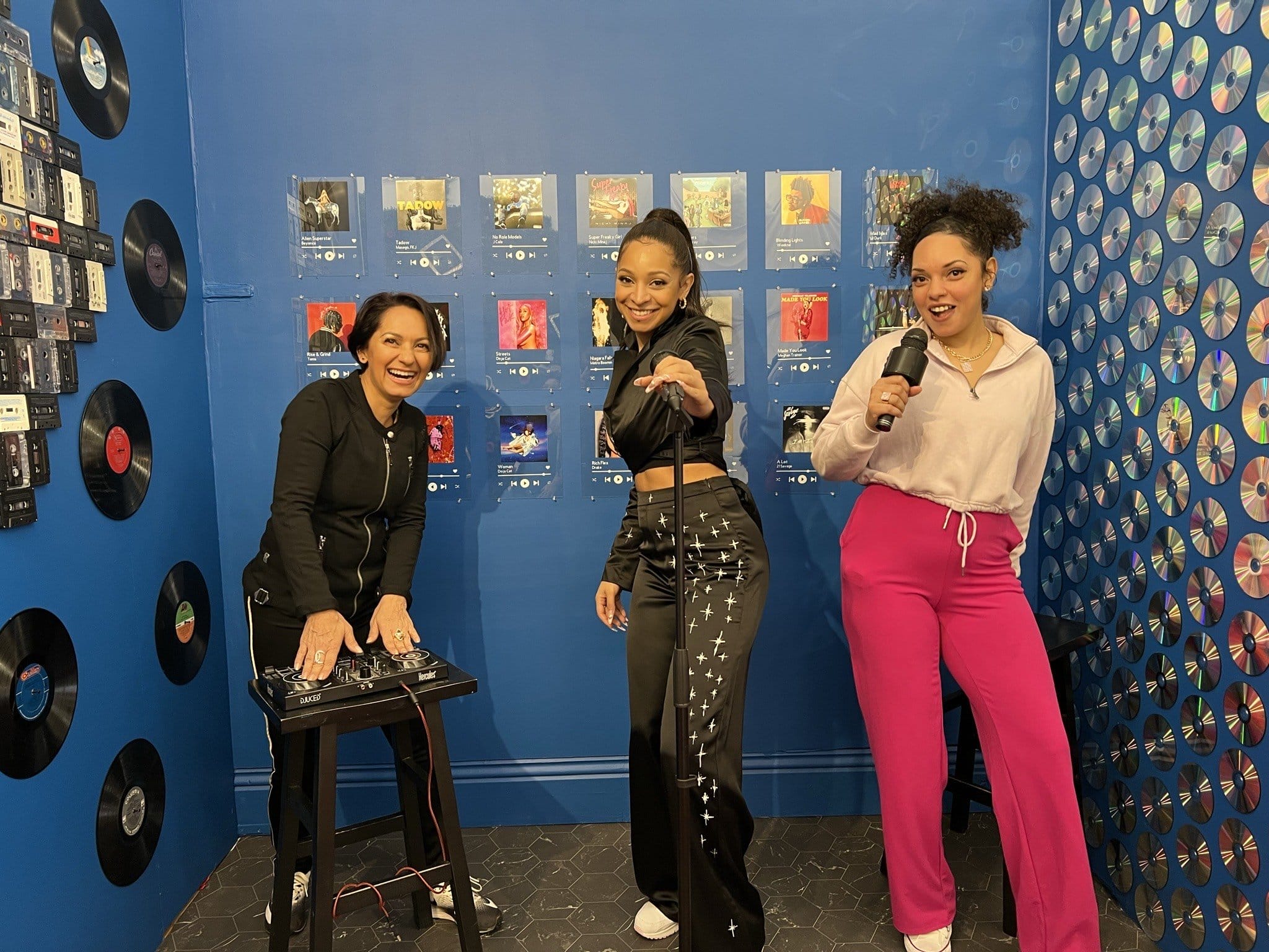 10+ Content Creator Studio Spaces in Hamilton - Dainty Era Studio